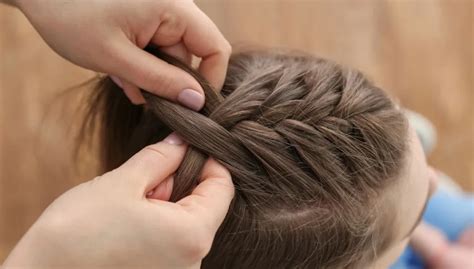 Step By Step Guide On How To Make A Dutch Braid