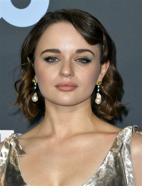Joey King Revela Que Estava Extremamente Chapada Em Cena Do último
