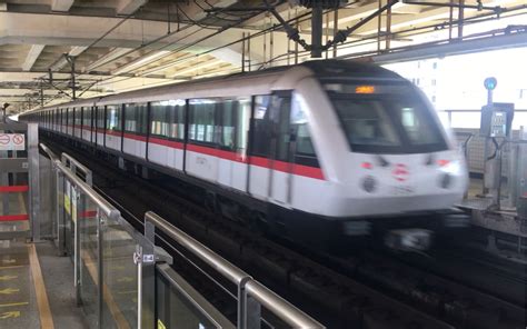 【上海地铁1号线】01a05型胖头鱼0154号车共康路出站（对面）哔哩哔哩bilibili