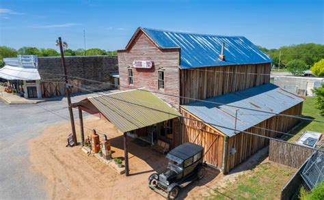 622 Main St Blanket Tx 76432