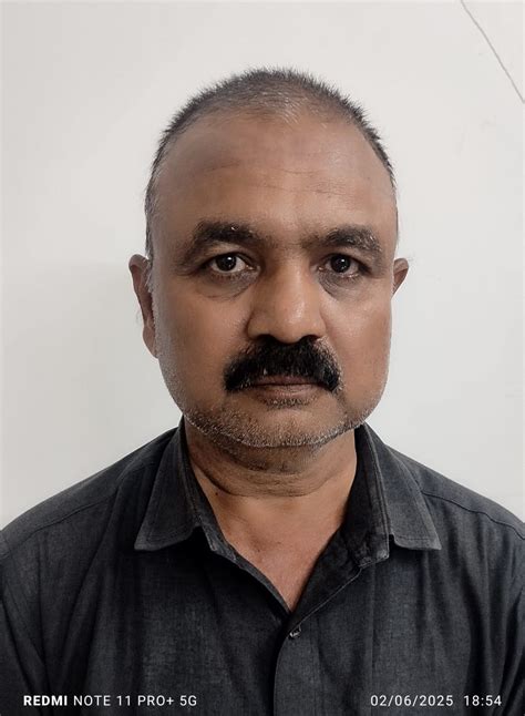 जात प्रमाणपत्र मिळवून देण्यासाठी मागितली लाच लाच घेताना पंटर रंगेहाथ