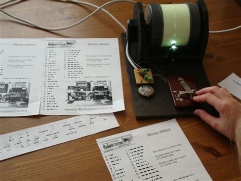Flashing Light Morse Code Trainer