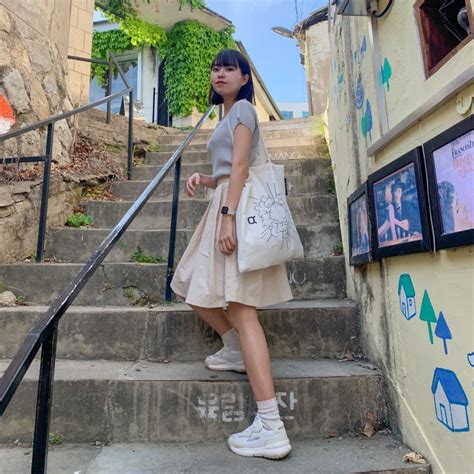 여자 런닝화 추천 디스커버리 마일 치마에 어울리는 발편한 운동화 네이버 블로그