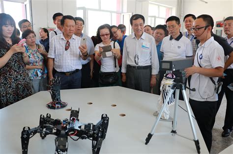 中国海员建设工会公路交通联委会参观我院叶剑锋创新工作室 新疆交通职业技术大学