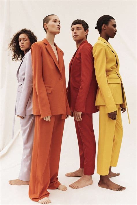 Пин от пользователя Sarastrophe на доске Work In Process Портретные позы выпускников