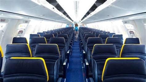 Boeing 737 800 ширина кресел 81 фото