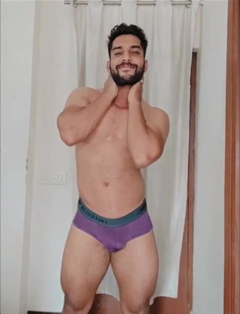 Hunky Male Strip ThisVid