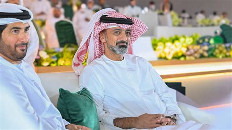 عمار بن حميد يقدم العزاء بوفاة سالم الدوسري وعائشة مبارك عبد الله