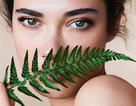 مجله الیو ؛ راهکارهای مراقبت از پوست، مو و بدن Elio