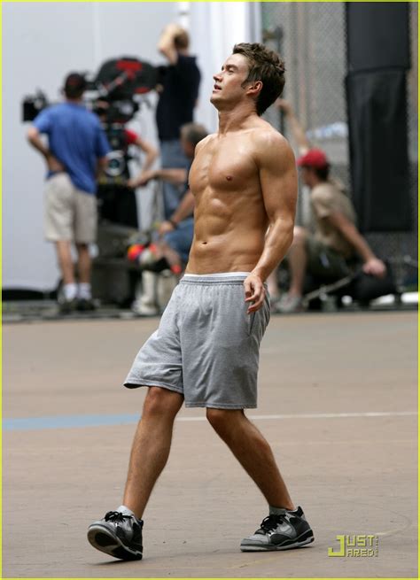 Robert Buckley Is Hot Hot Hot Photo 1234761 Pictures Just Jared