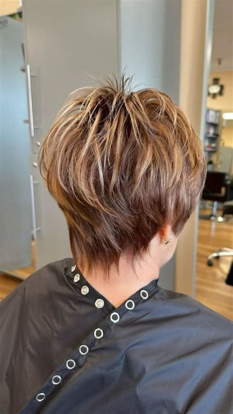 32 Sleek Wedge Cuts That Prove Less Is More