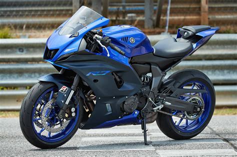 Design Sports Motorbikes Suzuki Cycles