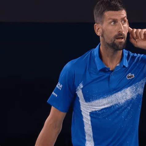 Novak Đoković Napisao „za Sonju“ Na Kameri Markerom Nakon Pobede Protiv