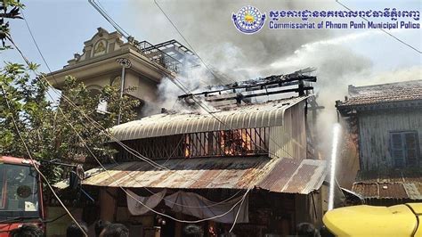 អគ្គិភ័យឆេះផ្ទះ អស់២ខ្នង ម៉ូតូ១គ្រឿង និងវីឡាខូចខាតប្រមាណ២០ នៅខណ្ឌឫស្សីកែវ នគរដ្រេហ្គន