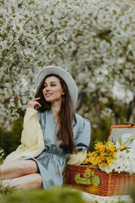 Фотосессия пикник в цветении Фотосессия Весенняя фотография Летние фотосессии