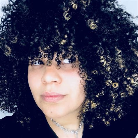 Pin Di Curlpop Su Curl Pop Haircuts