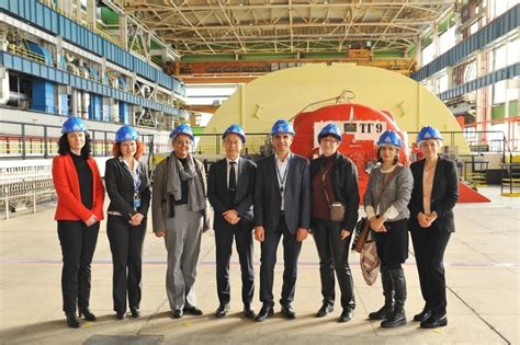 Делегация от Агенцията за ядрена енергия посети АЕЦ „Козлодуй” снимки