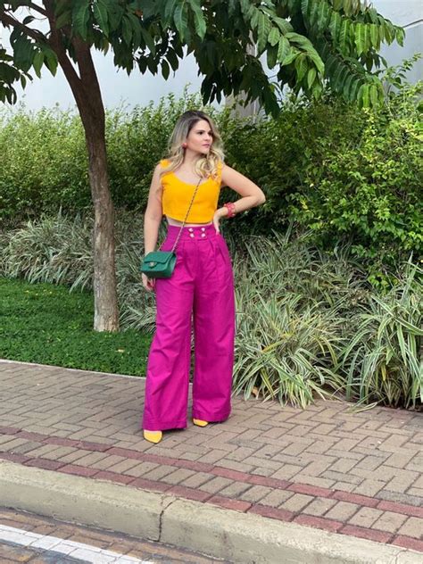 15 Ideas De Cómo Usar Pantalones Rosas Sin Morir En El Intento
