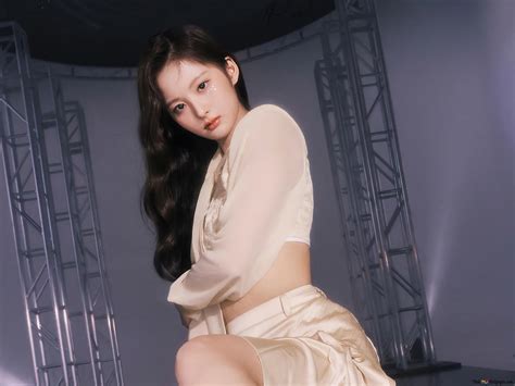 설윤 Nmixx 케이팝 걸그룹 4k 배경화면 다운로드