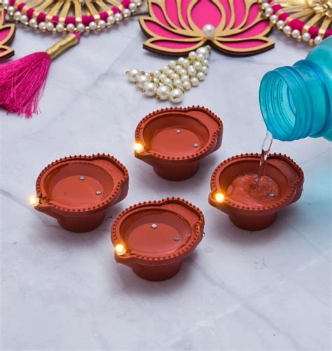 Find Different Types Of Diyas For Diwali With These Brands