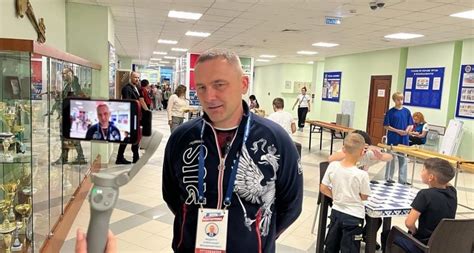 Вернувшийся на свой пост чиновник рассказал об увольнении из