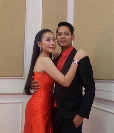 ចង់ដាច់ផ្ងារពេលឃើញរូបភាព សុខ រក្សា កាលពីតូច មើលសឹងមិនស្គាល់ខុសគ្នាឆ្ងាយ Khmerload Cambodia