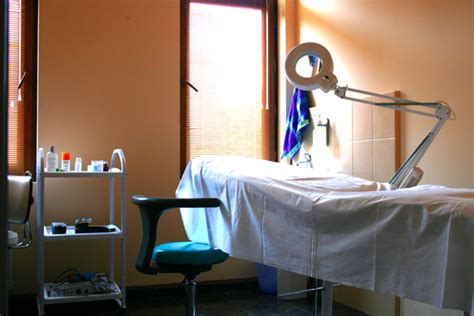 მშენებარე კორპუსიდან გადმოვარდნილი მუშა გარდაიცვალა Metronome Ge