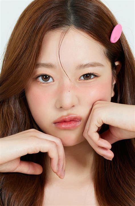 Hapa Kristin Mellow Kristin Brown 月 Con 2p