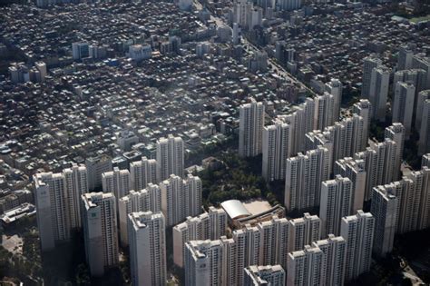 Young Skorean Home Buyers Test Yoons Vow To Resolve Affordability