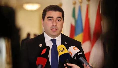 შალვა პაპუაშვილი ვუყურებ ევროპარლამენტში მომხდარ აყალმაყალს აშშ ში და საფრანგეთში