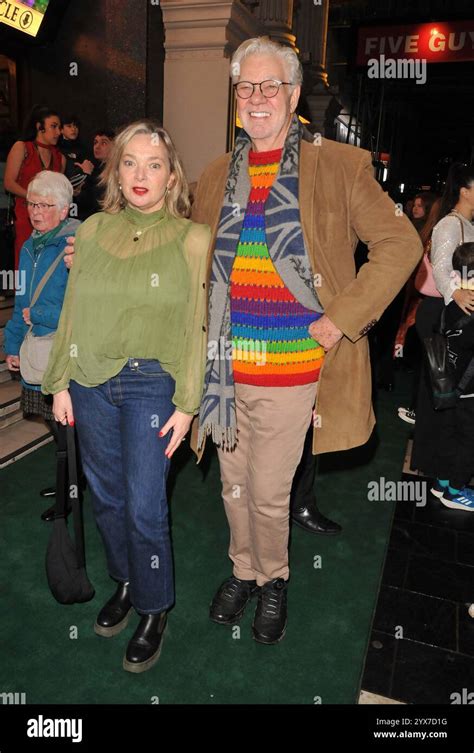 Emma Amos And Matthew Kelly At The Robin Hood Panto Press Night The