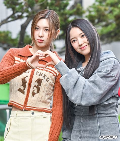 [사진]엔믹스 배이 지우 사랑스러운 하트