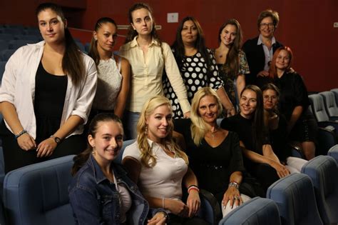 КОНЦЕРТ ПОЛАЗНИКА МАЈСТОРСКОГ КУРСА ДР УМ ВЕСНЕ АЋИМОВИЋ Културни центар Новог Сада