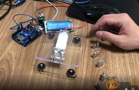 用esp82661602液晶屏hx711压力传感器实现电子秤，arduino软件视频 创造迷商城 还不错创客