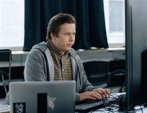 Machine Learning Operations Mlops With Vertex Ai Manage Features