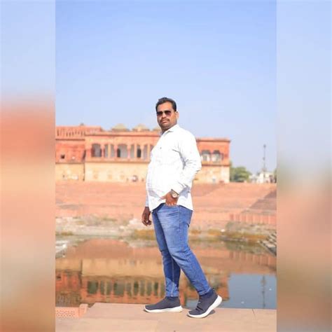 Sahab Khan Mb Sahab • Threads Say More