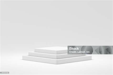 계단 스탠드 개념흰색 배경에 빈 연단 또는 받침대 디스플레이 빈 제품 선반 서 배경 3d 렌더링 0명에 대한 스톡 사진 및 기타 이미지 Istock