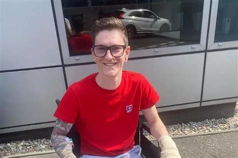 Scots Man Suffers Severe Third Degree Burns After Vape Explodes In Pub Daily Record