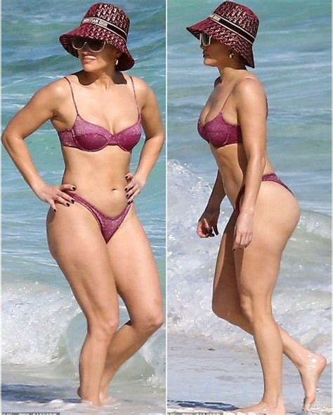 20 Hottest Hollywood Actresses In Bikini Look 2026 World Blaze