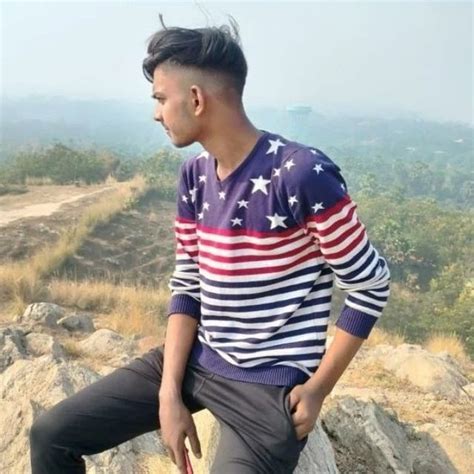 𝙎𝙐𝙈𝙄𝙏 𝙎𝙃𝘼𝙍𝙈𝘼 Sumit003 • Threads Say More