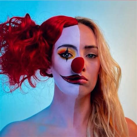 Rosie Smith Officialrosiesmith Threads Say More