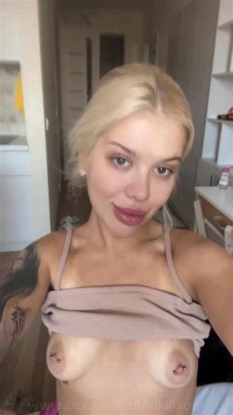 lovemimmilove hi i m a slender brunette who can do a lot