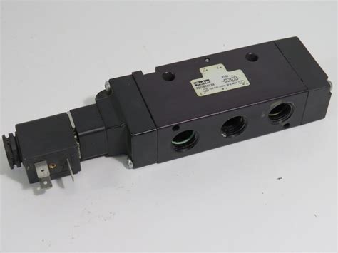 Parker B612bcnxxa Solenoid Valve 150 Psi 24 Vdc 50 60hz Used Industrial Automation Canada
