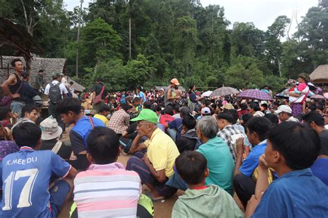 လေယာဥ်နဲ့ ဗုံးကြဲခံရတဲ့ နယ်စပ်က စစ်ရှောင် ငါးထောင်ကျော်ကို ထိုင်းက