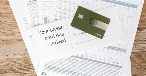 Id 개인 금융 개인 정보 거래 건강 결제 계산기 계획하는 글자 금융 금융 산업 금융 비용 금융 서류 나무 질감 나무 표면 데이터 돈 둑