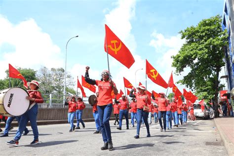 මැයි දින සැමරුමට හයිඩ් පිටියට පැමිණි පෙරටුගාමීන් Lnw Sinhala