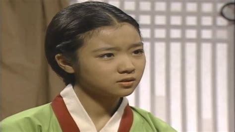 더쿠 여인천하에서 신분 상승에 따라 점점 화려해지는 정난정의 옷차림 