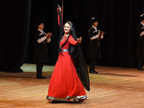 ქართული ცეკვის ანსამბლმა პოლონეთში ფურორი მოახდინა 13 11 2017 ს Sputnik საქართველო