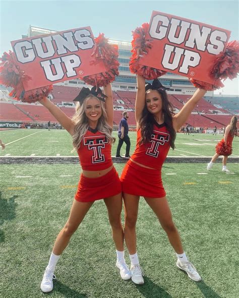 Georgia R Cheerleaders