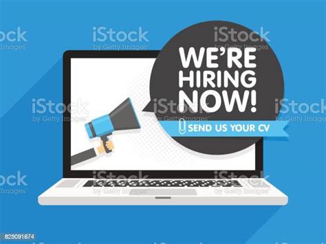 손을 들고 확성기입니다 음성 기호 텍스트 우리는 지금 고용 하 고 있다입니다 저희에 게 당신의 Cv 벡터 일러스트 레이 션 웹페이지에 대한 스톡 벡터 아트 및 기타 이미지